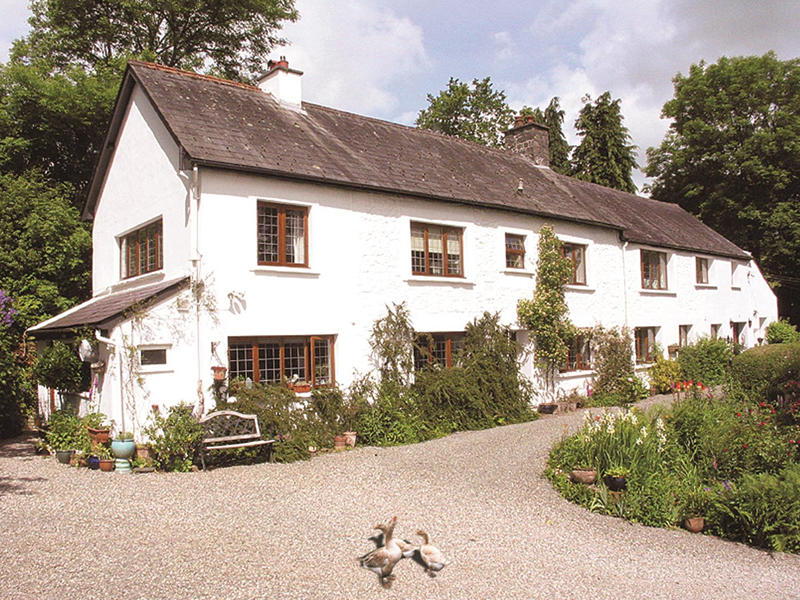 Allt y Golau Farmhouse | VisitWales