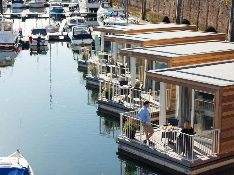 Floatel Rooms | VisitWales